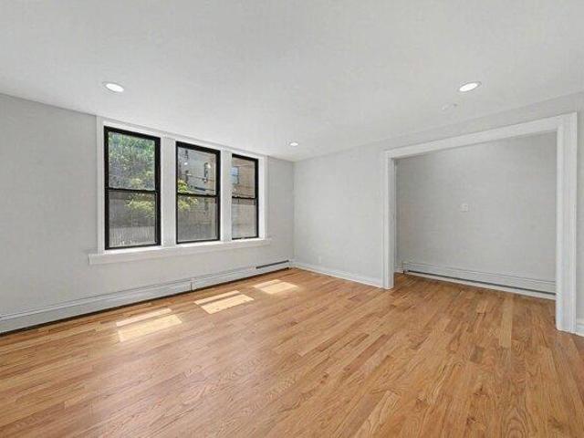 house with 8 bedroom, Jersey City NJ ES104832663