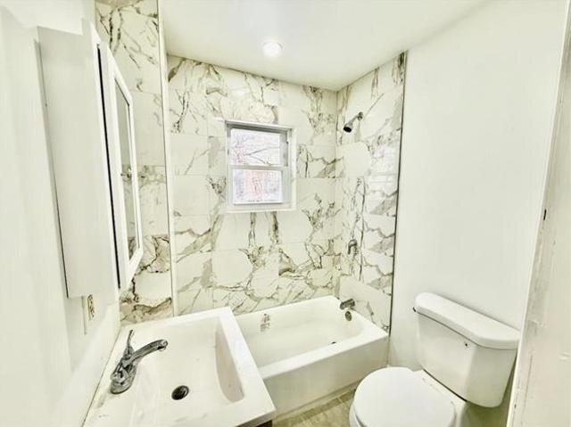 house with 8 bedroom, Jersey City NJ ES105171920