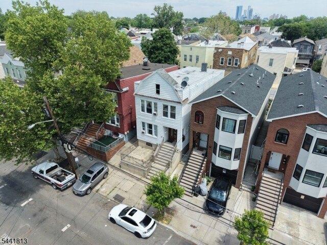 house with 8 bedroom, Jersey City NJ ES105193242