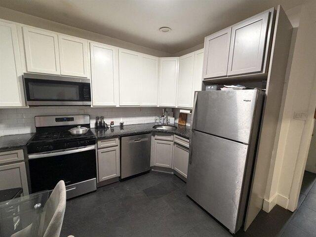 house with 8 bedroom, Jersey City NJ ES105232352