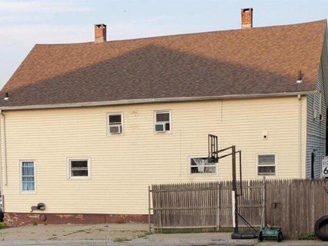 house with 8 bedroom, Johnston RI ES103019444