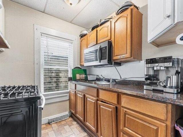 house with 8 bedroom, Lawrence MA DS103220493