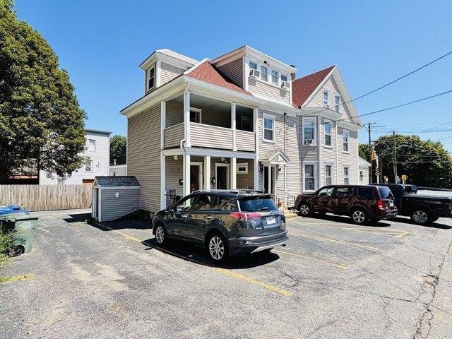 house with 8 bedroom, Leominster MA ES105231432