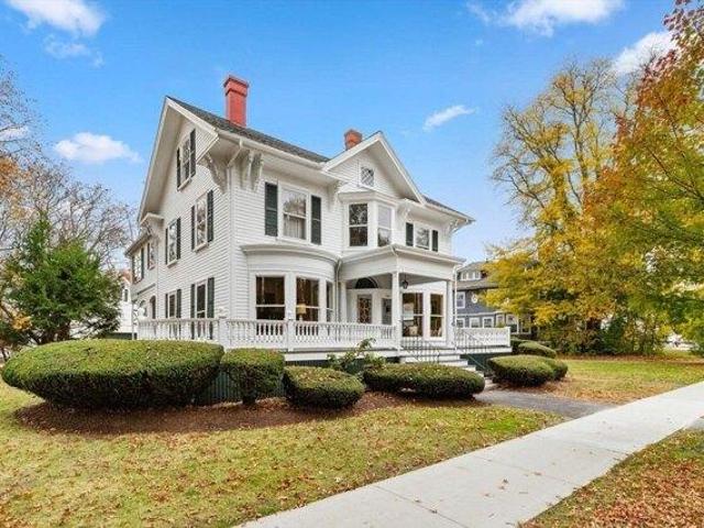 house with 8 bedroom, Lexington MA ES105092821