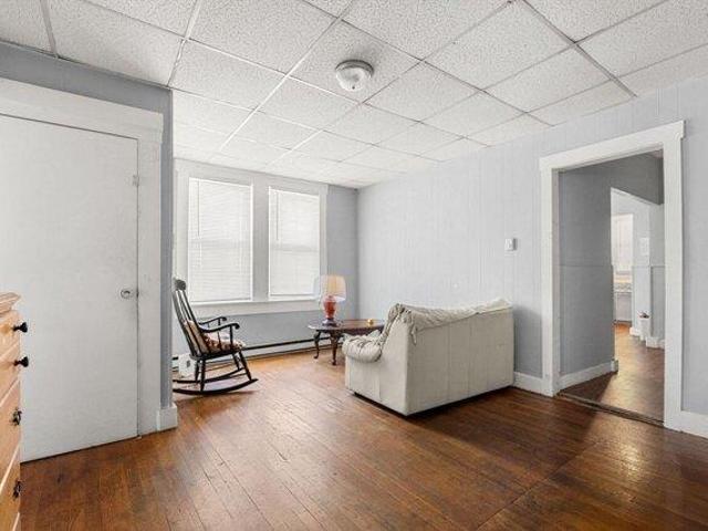 house with 8 bedroom, Lowell MA ES105059801