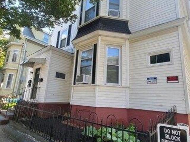house with 8 bedroom, Lynn MA DLS103018259