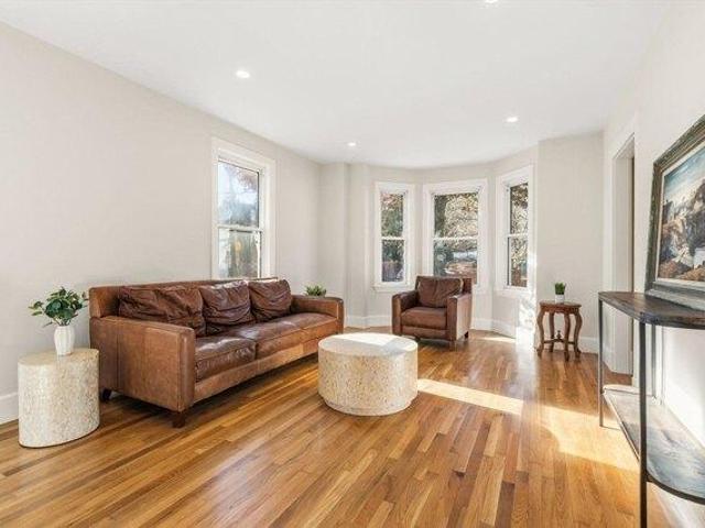 house with 8 bedroom, m MA ES104906925