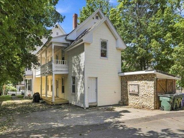 house with 8 bedroom, Manchester NH ES105079897