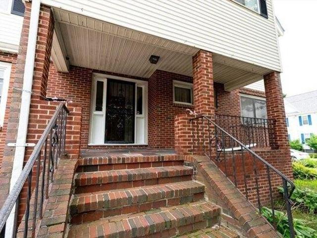 house with 8 bedroom, Malden MA DLS102594064
