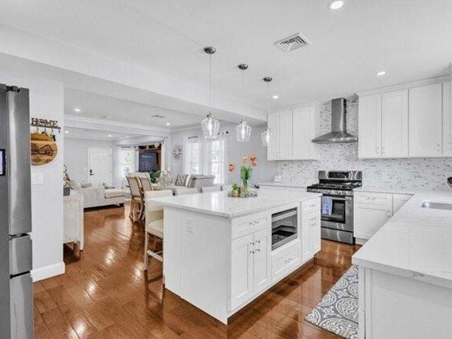 house with 8 bedroom, Marlborough MA DS103443247