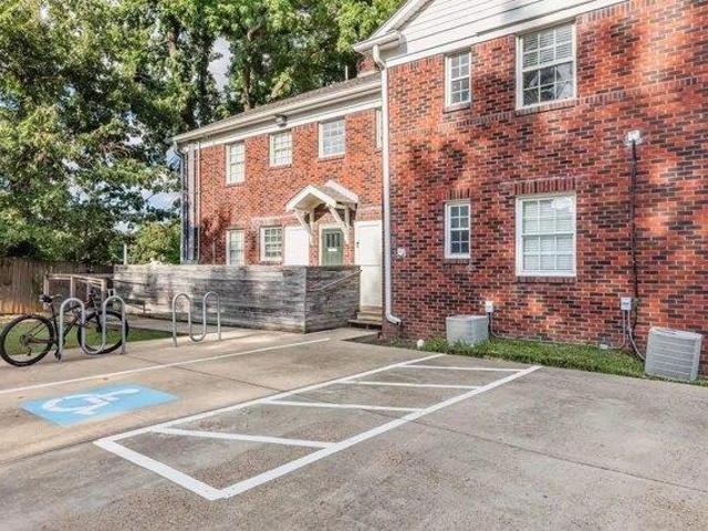 house with 8 bedroom, Memphis TN DLS92711385