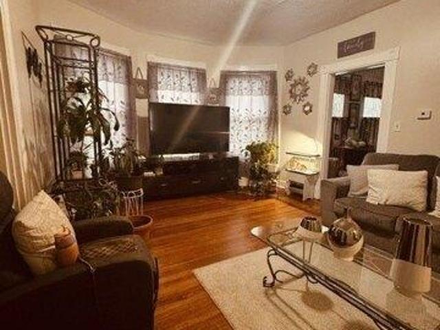 house with 8 bedroom, Meriden CT DS104075340