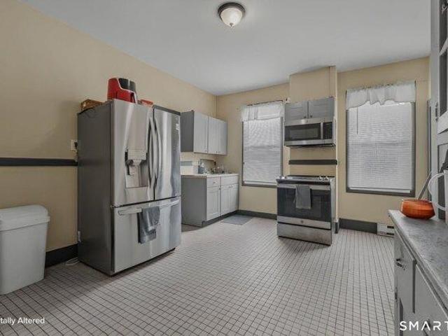 house with 8 bedroom, Meriden CT ES104376072