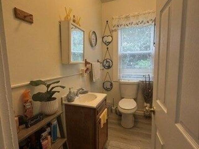 house with 8 bedroom, Meriden CT ES105127646