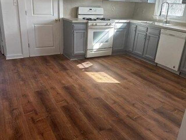 house with 8 bedroom, Middleboro MA DS102960656