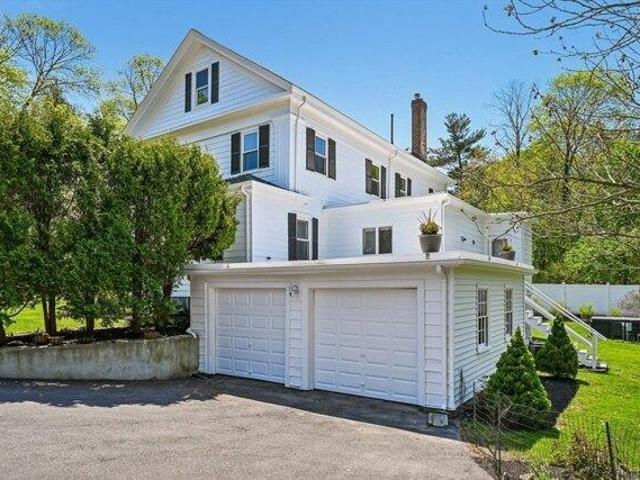 house with 8 bedroom, Milton MA ES105352272