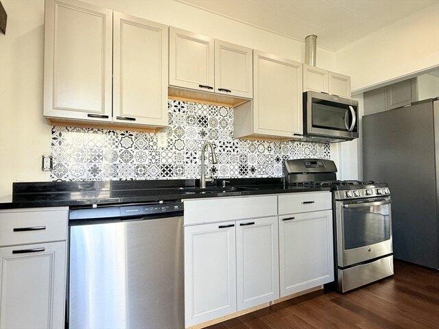 house with 8 bedroom, Milford MA ES103431296
