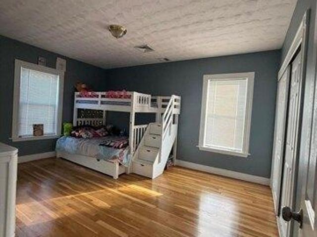 house with 8 bedroom, Milford MA ES103709780