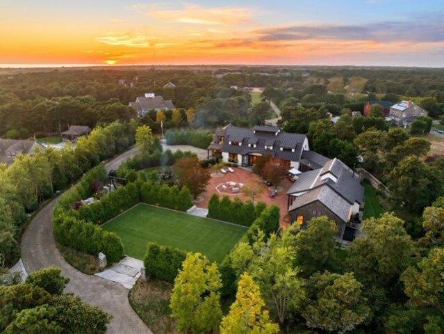 house with 8 bedroom, Nantucket MA DS103018255