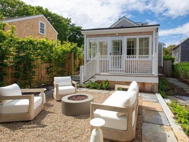 house with 8 bedroom, Nantucket MA ES105081094