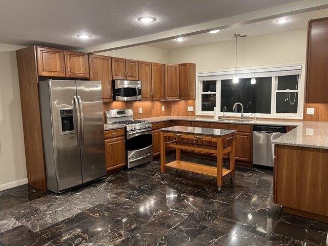 house with 8 bedroom, Newton MA DS102369672