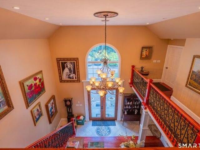 house with 8 bedroom, Newtown CT ES104870233
