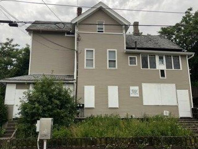 house with 8 bedroom, New Britain CT DLS103098166