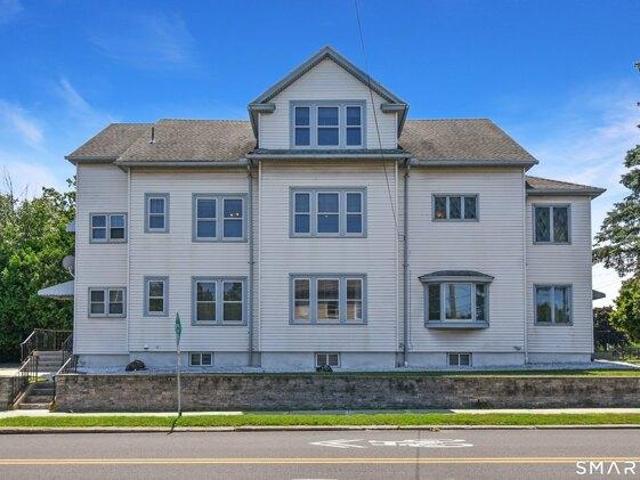 house with 8 bedroom, New Britain CT ES105117060