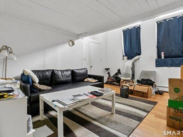 house with 8 bedroom, New Haven CT ES104332962