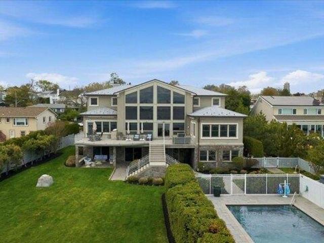 house with 8 bedroom, New Rochelle NY DS102279350