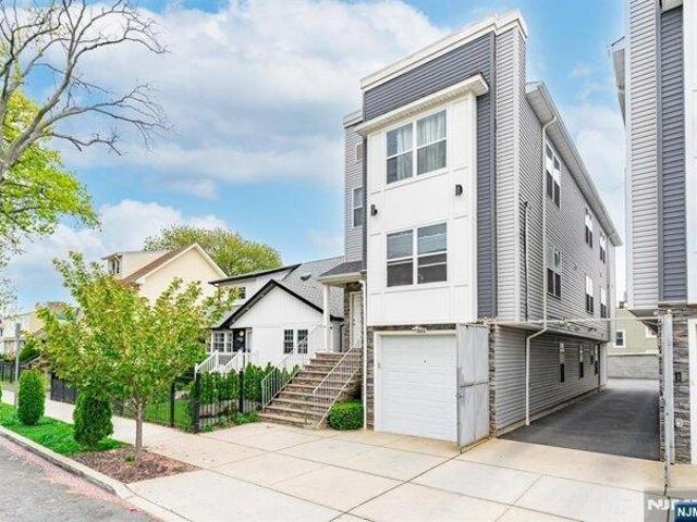 house with 8 bedroom, Newark NJ DLS102728050