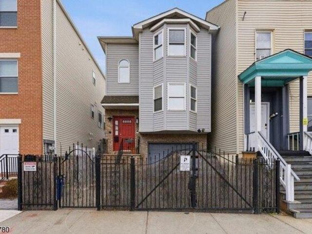 house with 8 bedroom, Newark NJ DS101750853