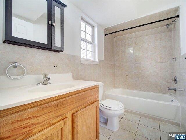 house with 8 bedroom, Newark NJ DS102215532