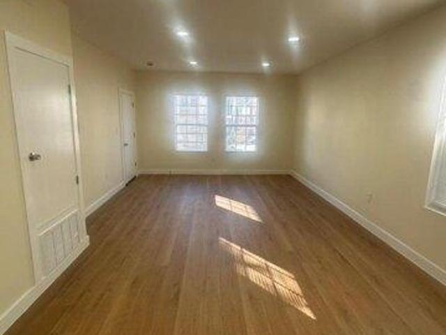 house with 8 bedroom, Newark NJ DS104441574