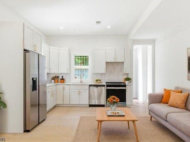 house with 8 bedroom, Newark NJ DS104149688
