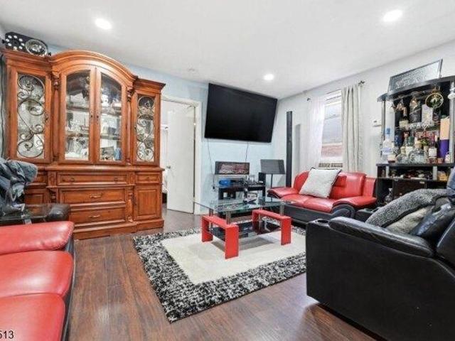 house with 8 bedroom, Newark NJ DS104191692