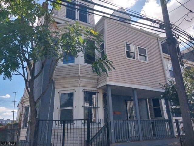 house with 8 bedroom, Newark NJ DS104232889