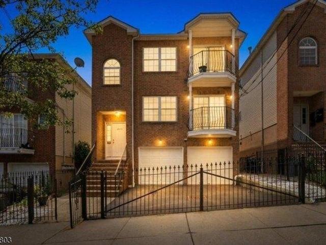 house with 8 bedroom, Newark NJ DS104237090