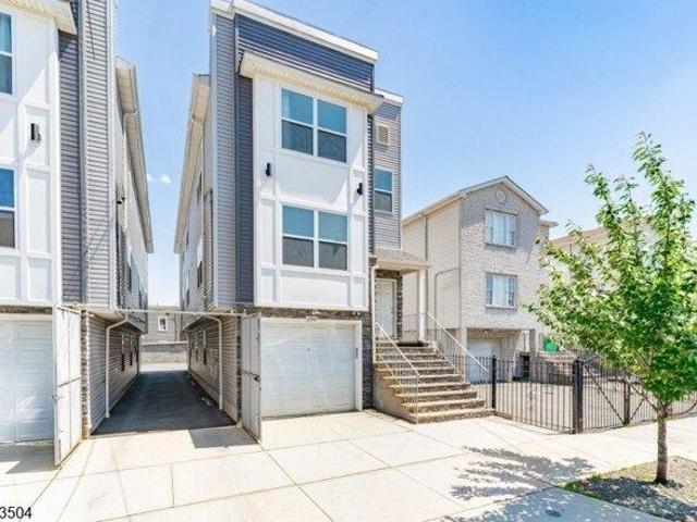 house with 8 bedroom, Newark NJ ES104542711