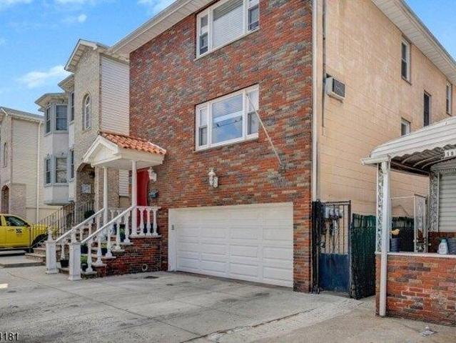 house with 8 bedroom, Newark NJ ES105156154