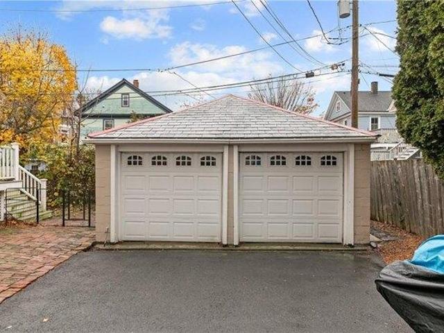 house with 8 bedroom, Newport RI DS103496578
