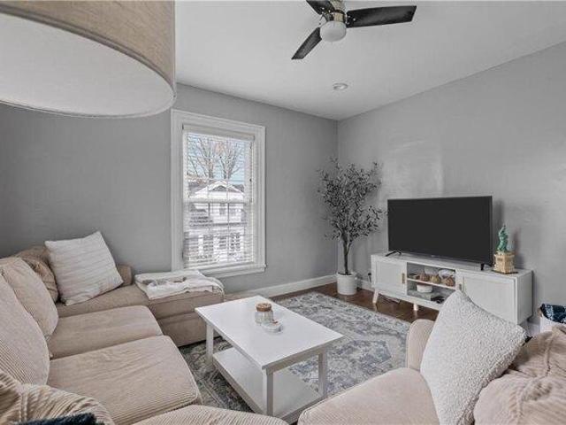 house with 8 bedroom, Newport RI ES105106615