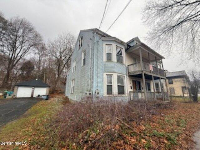 house with 8 bedroom, North Adams MA ES103774534
