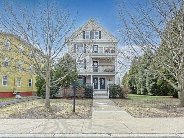 house with 8 bedroom, North Attleboro MA DS102370493