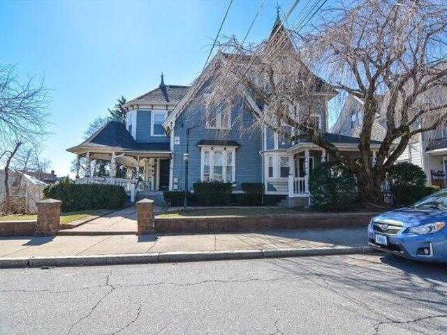 house with 8 bedroom, North Attleboro MA ES104789893
