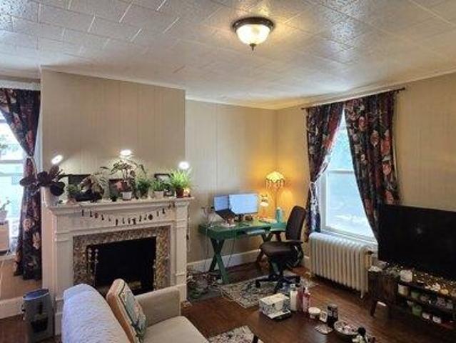 house with 8 bedroom, Norwich CT ES103500205