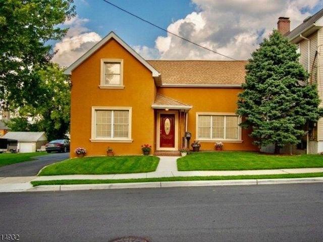 house with 8 bedroom, Nutley NJ DS102258117