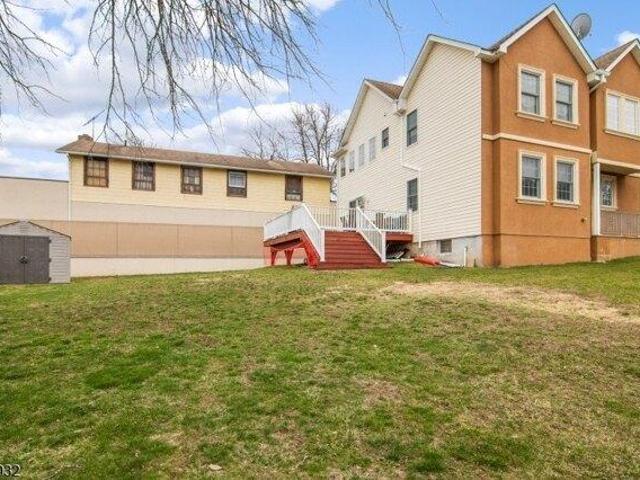 house with 8 bedroom, Nutley NJ ES105125848