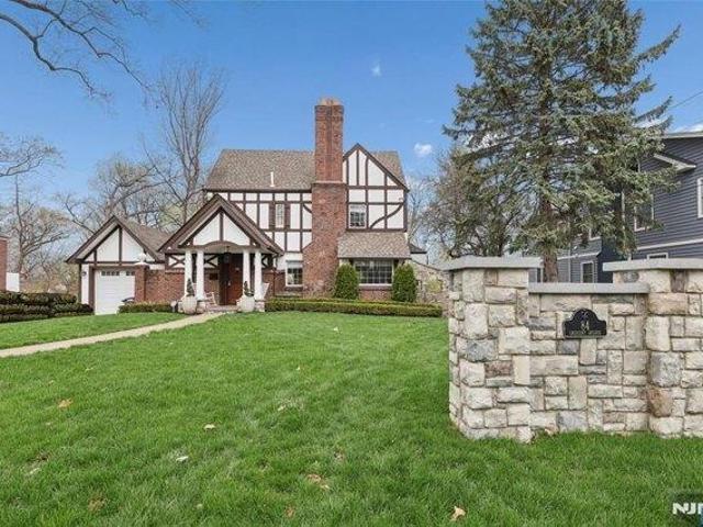 house with 8 bedroom, Passaic NJ DLS101662408