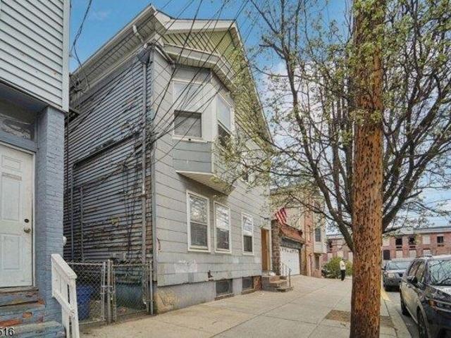 house with 8 bedroom, Passaic NJ DS104192711